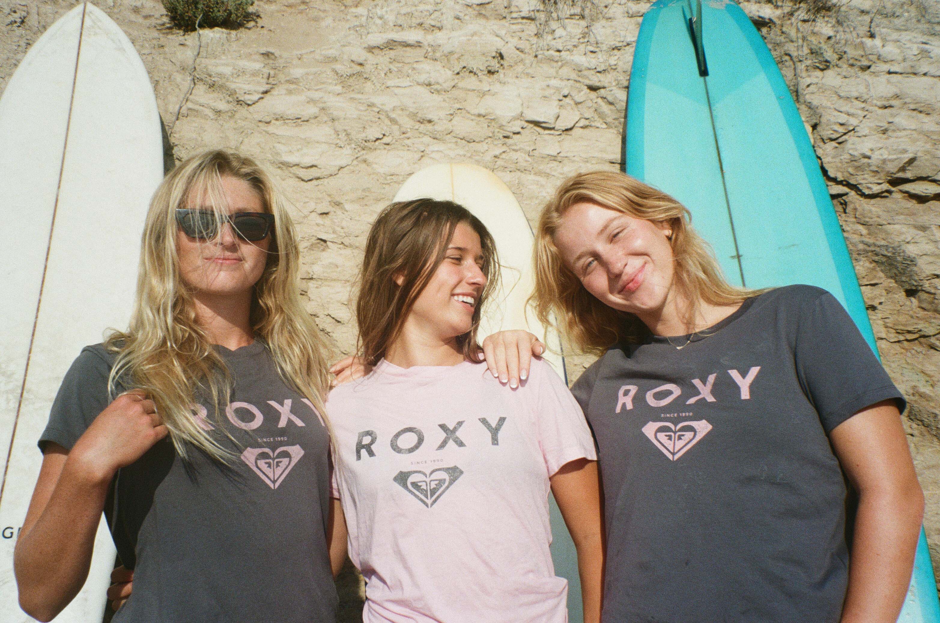 How Roxy Empowered Women in Surfing – Malibu Shirts